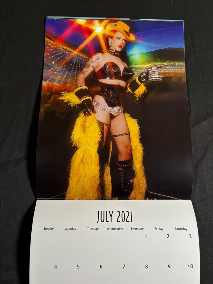 RARE OOP Violet Chachki 2021 Calendar RuPaul's Drag Race Season 7 Queen ...