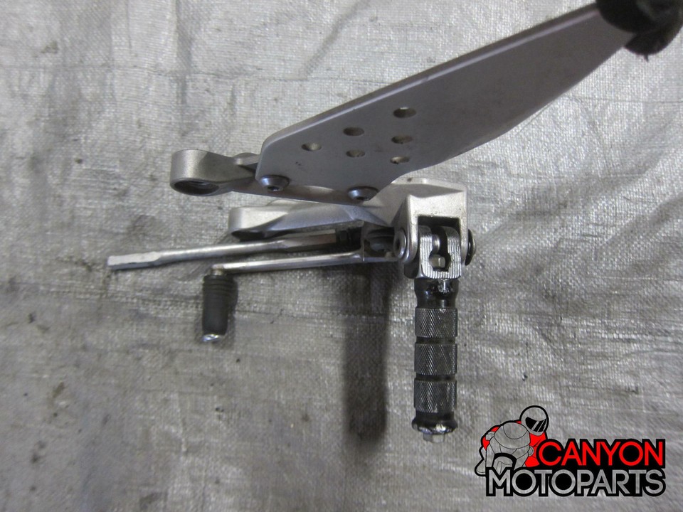 05 06 Kawasaki ZX6R ZX6 ZX636 Left Rearset Driver Front Foot Peg | eBay