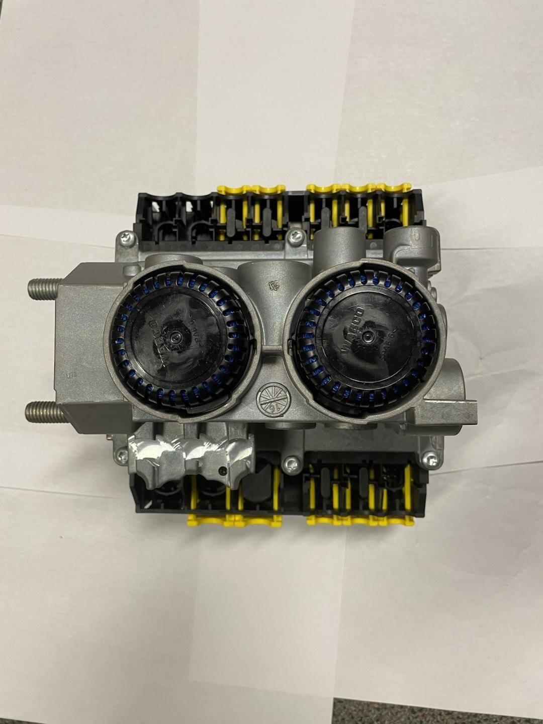 GENUINE Wabco 4801070010 Valve 12 volt EBS Trailer Modulator Valve ...