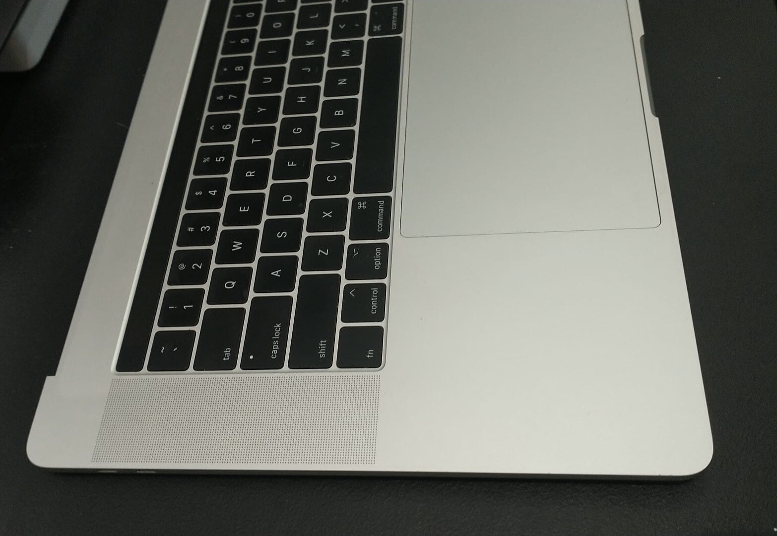 Apple MacBook A1707 2016 Palmrest Keyboard Top Case With Touchpad ...