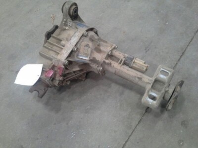 2005-2006 Chevy Tahoe Front Axle Differential Carrier 3.42 Ratio opt ...