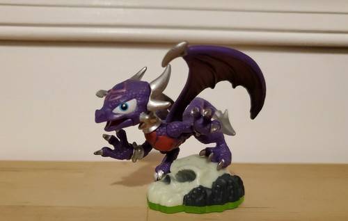 Cynder Skylanders Spyros Adventure Undead element | eBay