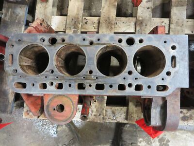International IH C153 Engine Block Used 375597R1 1 Main Bolt Missing 3 ...
