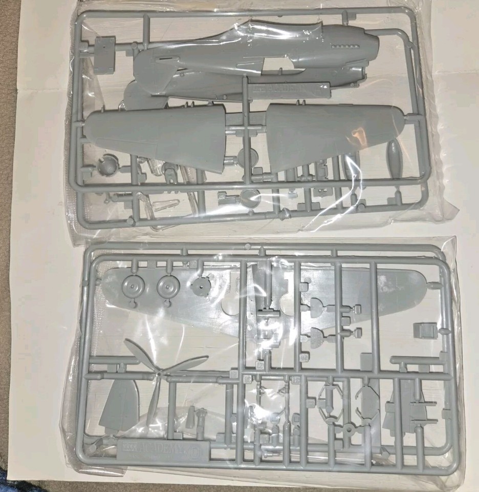 Academy Minicraft Curtiss P-40B Tomahawk Plastic Model Kit 1/72 #1655 ...