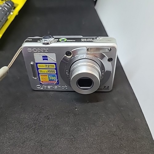 Sony CyberShot DSC-W55 Carl Zeiss Lens 7.2 Mega Pixels Camera - Bad ...