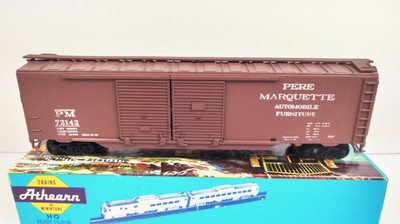 Athearn HO Pere Marquette 50' Double Door Auto Box Car #72142 Couplers ...