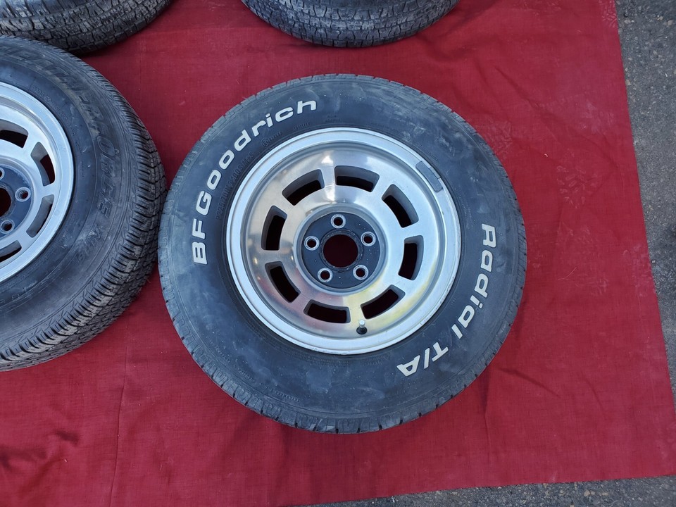 1978 - 80 Corvette C3 OEM Aluminum Wheels Rims with 225/70 R15 Tires ...