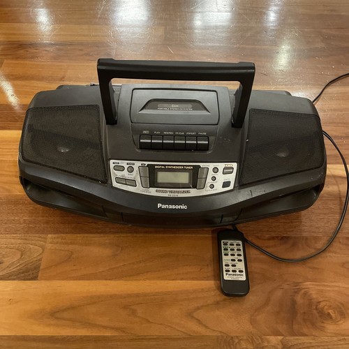 Panasonic RX-DS18 XBS AM/FM/CD/Tape Stereo Boom Box - Tested Working. W ...