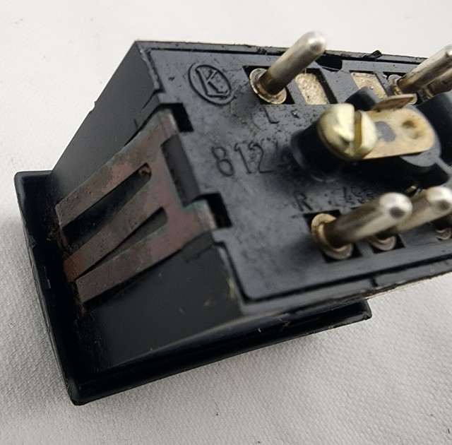 MERCEDES BENZ W123 OEM Hazard Flasher Switch Relay 1238200205 for sale ...