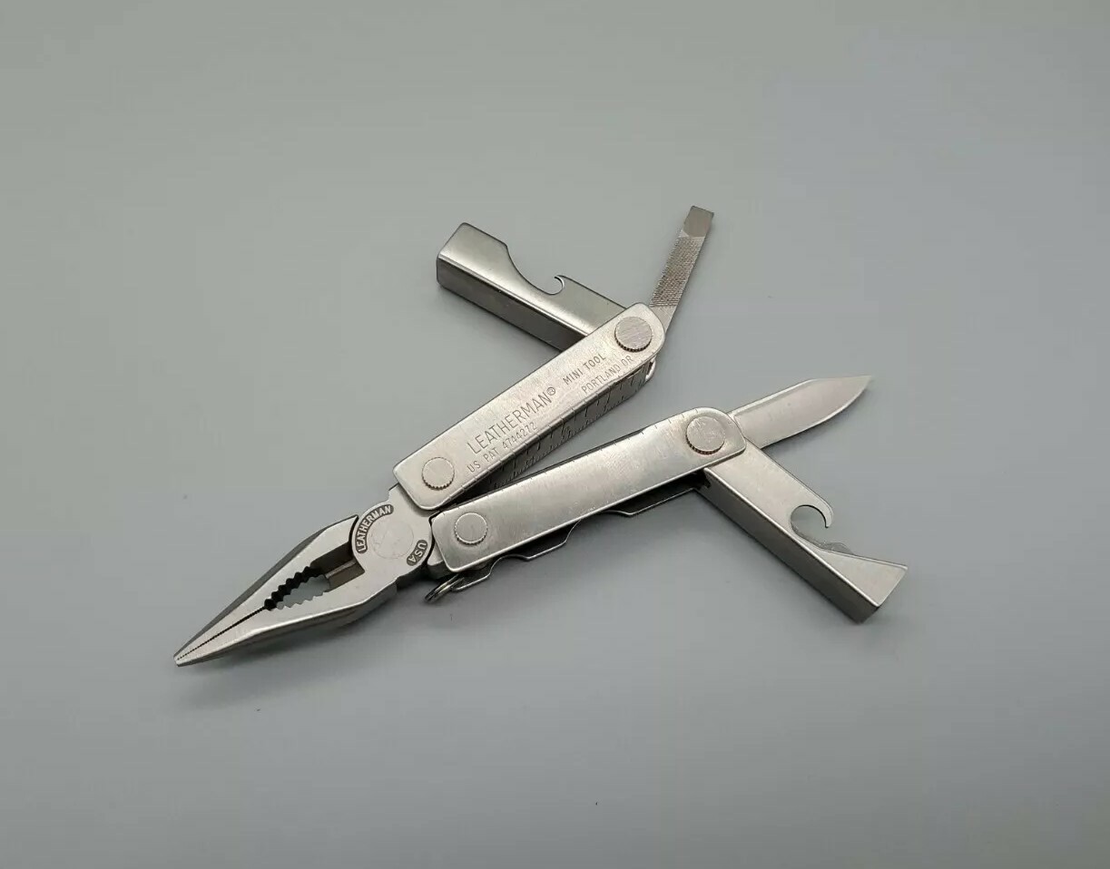 Leatherman MINI TOOL Multi tool - Pliers - Dated 0595 Discontinued ...