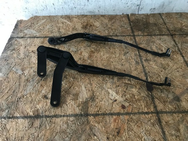 W204 MERCEDES 2012 C250 Windshield Wiper Arms Arm Left & Right Side OEM ...