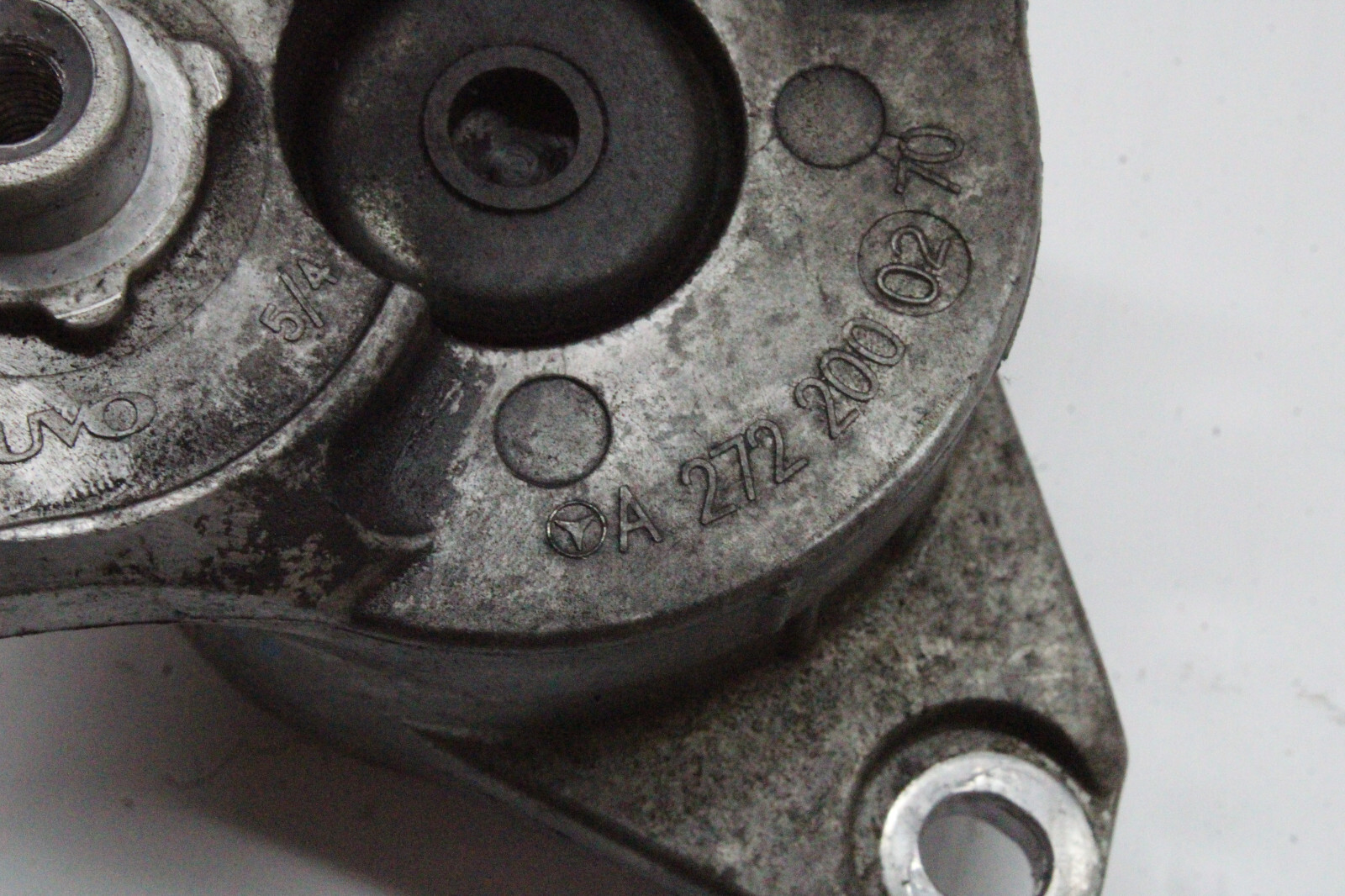 2008 MERCEDES C300 DRIVE BELT TENSIONER A 272 200 02 70 OEM 08 09 10 11 ...