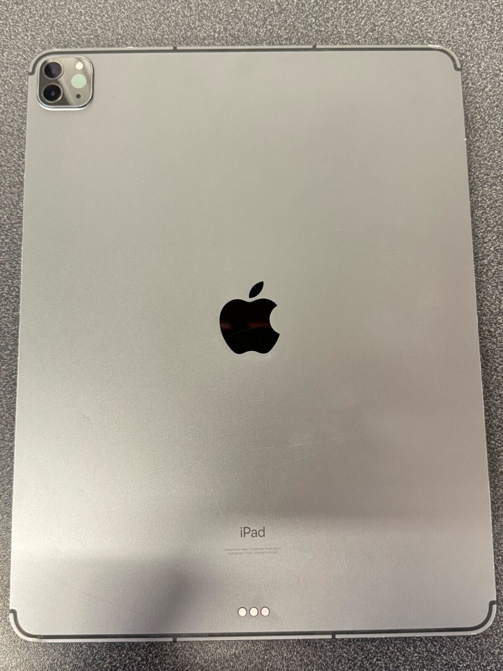 BUNDLE Apple iPad Pro 5th Gen 128GB, Wi-Fi, 12.9 in - FAIR 195925180880 ...