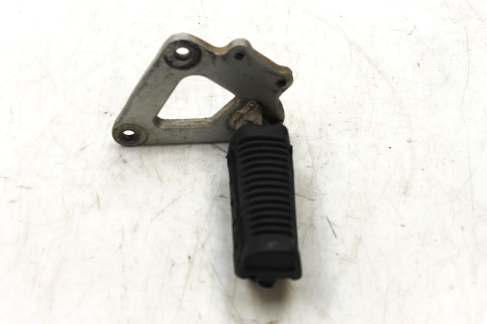 2002 SUZUKI GS500 LEFT REARSET REAR SET DRIVER FOOT PEG REST STOP | eBay