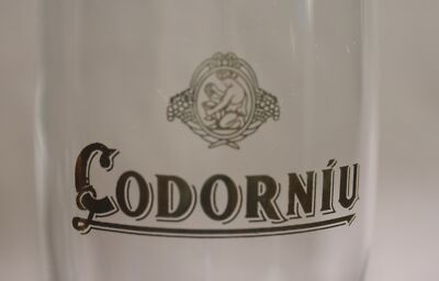 VINTAGE ADVERTISING CODORNIU "SPANISH CHAMPAGNE" FLUTED DRINKING GLASS ...