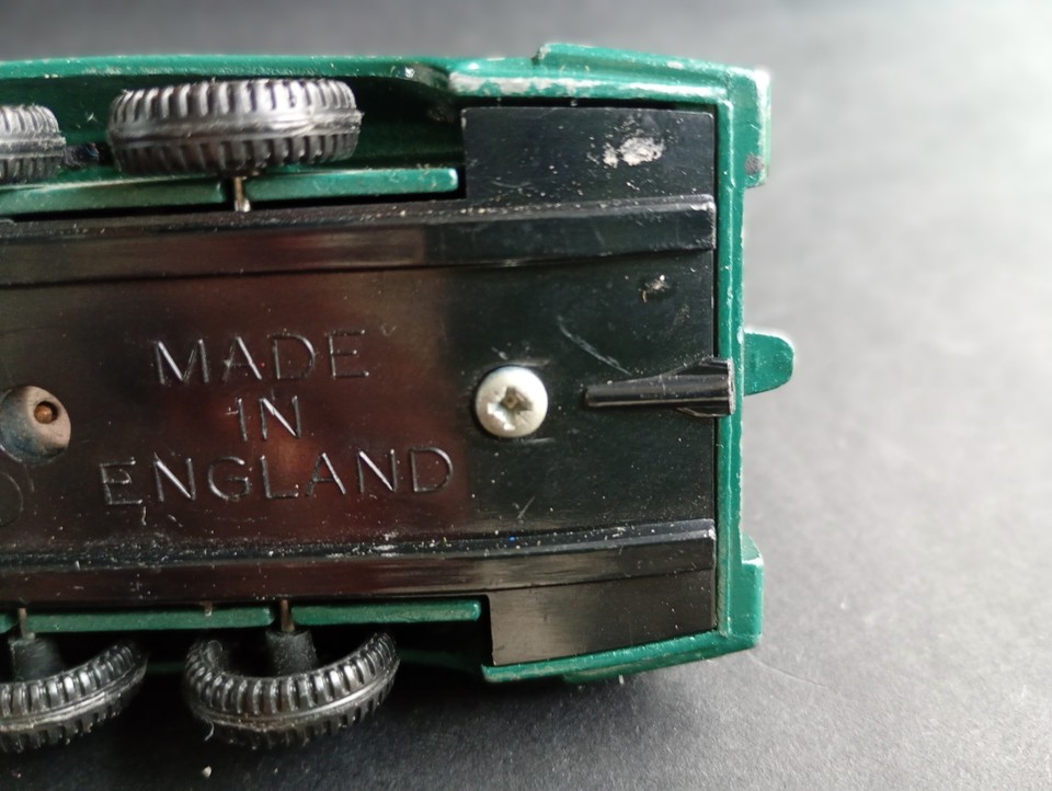 VINTAGE DINKY TOYS #602 GERRY ANDERSON ARMOURED COMMAND CAR | eBay UK