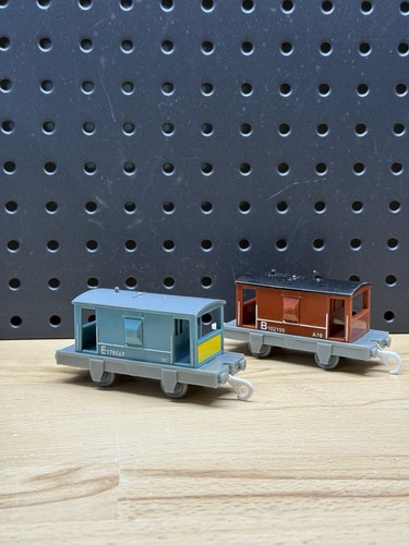 Thomas & Friends Trackmaster Cargo Blue Maroon Red Brake Van Car Lot | eBay