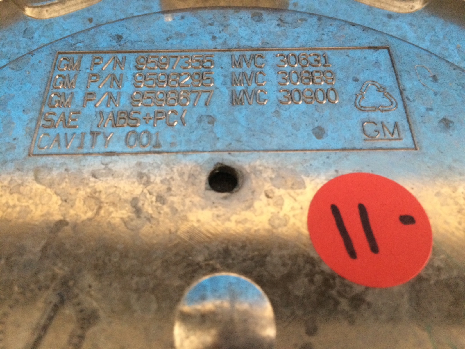 2007-15 CADILLAC ESCALADE EXT ESV GENUINE FACTORY OEM CHROME CENTER CAP ...