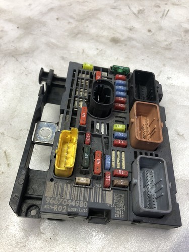 CITROËN C4 Picasso I UD 9667044980 Bloc de Fusible 1.60 Diesel 80kw ...