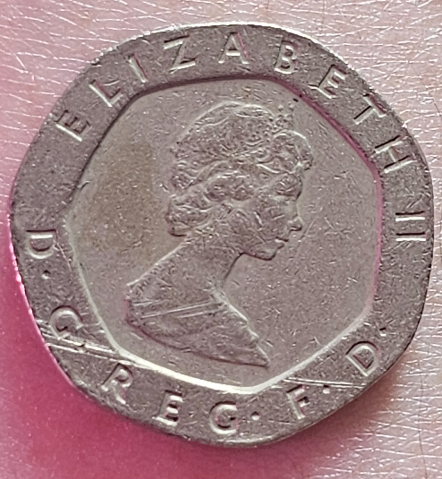Rare 20p (1982) collectable coin- Elizabeth || English Rose :1982 20p ...