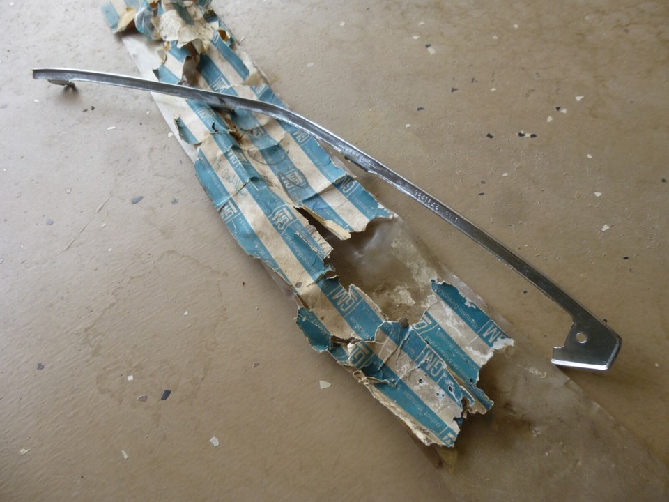 9641644 1630020 NOS GM RH Tail Lamp Molding 1973 Cadillac DeVille | eBay