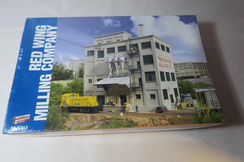 WALTHERS CORNERSTONE SERIES HO SCALE RED WING MILLING COMPANY KIT #933 ...