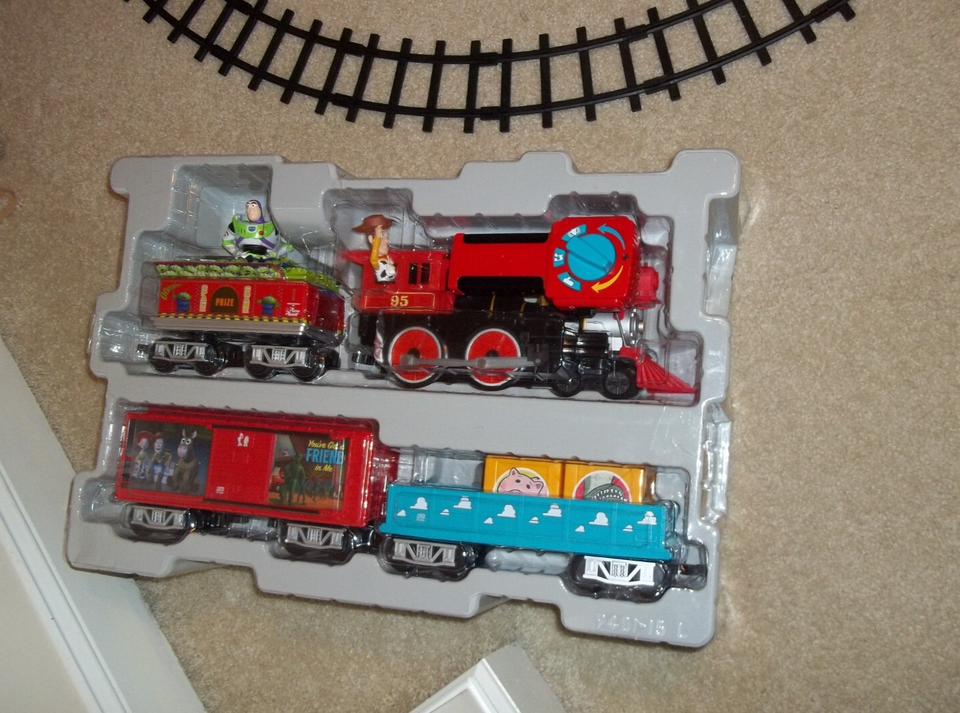 WORKS Lionel Disney Toy Story Ready to Play Train Set 7-11979 - with ...