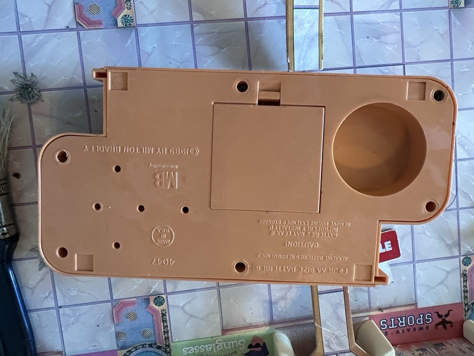Vintage 1989 MB Mall Madness Board Game Replacement Parts & Pieces 40pc ...
