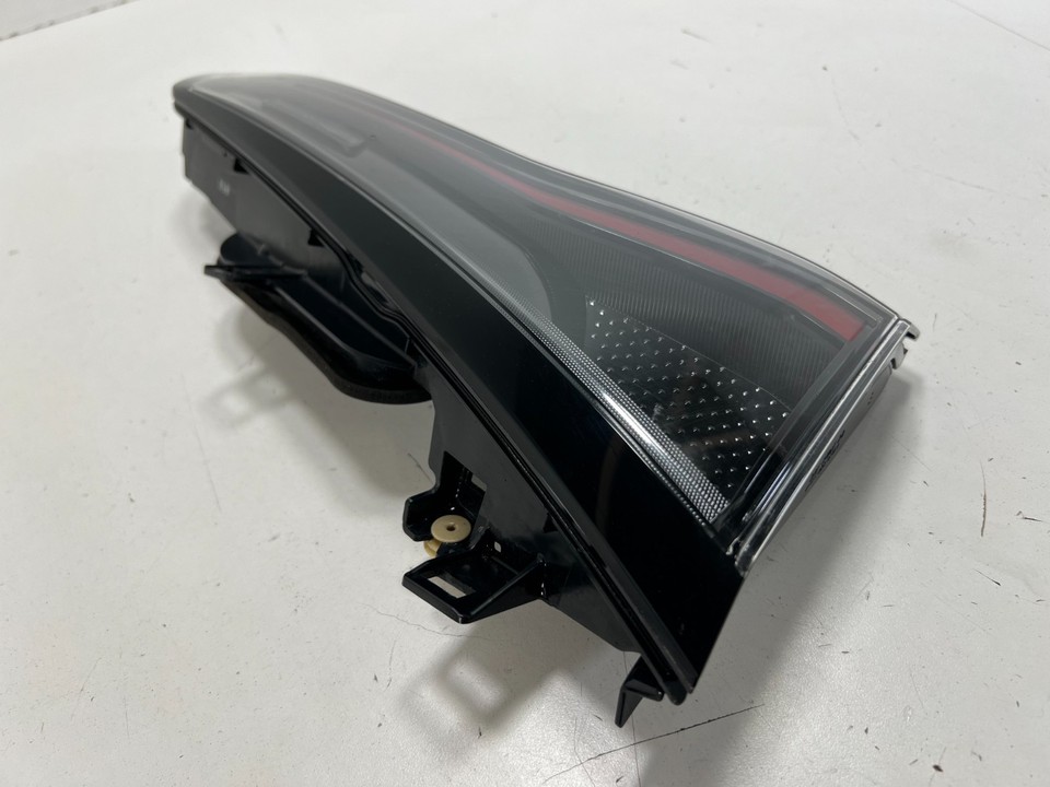 2023 - 2025 HONDA HR-V REAR LEFT DRIVER SIDE INNER TAILLIGHT LAMP OEM ...