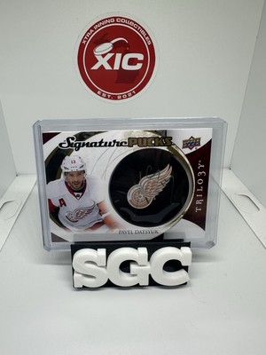2015-16 Upper Deck Trilogy Signature Pucks Pavel Datsyuk | eBay