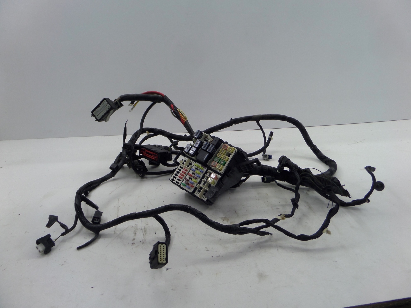 Ford Fiesta ST Fuse Box WT MK6 14-19 OEM | eBay