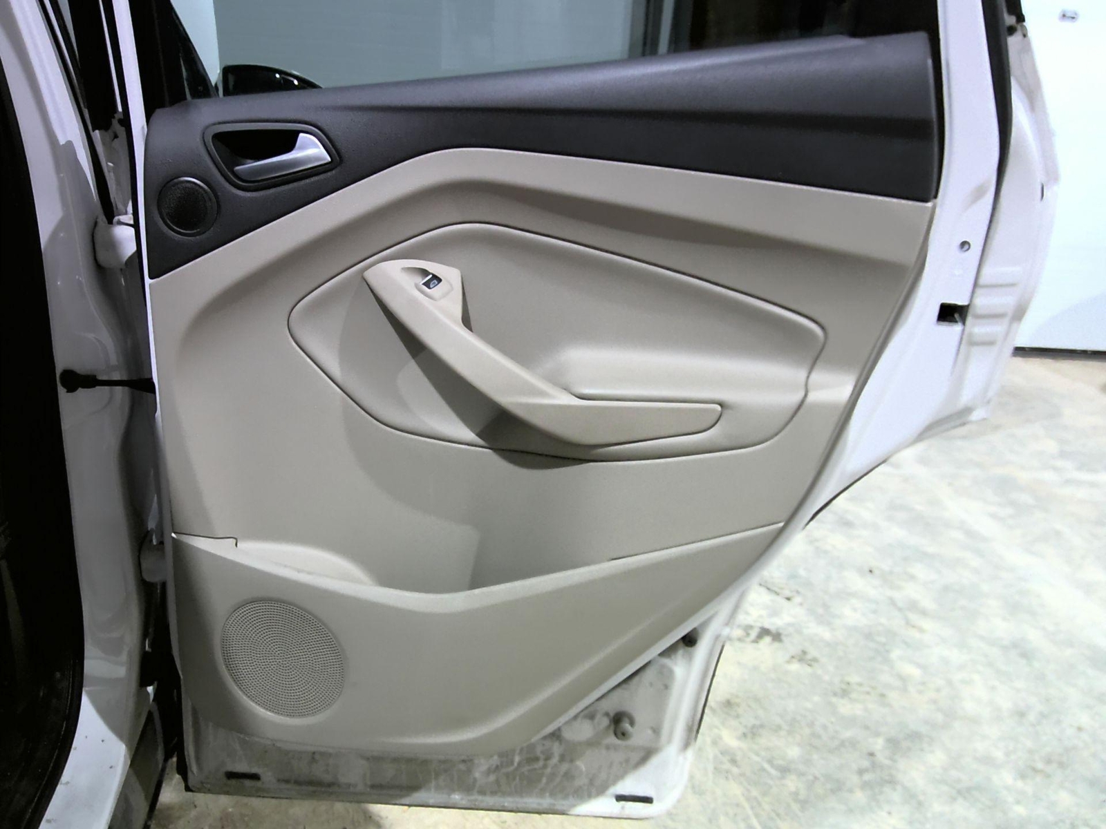 2013 - 2019 Ford Escape Passenger RH Right Light Stone-8L Rear Door ...