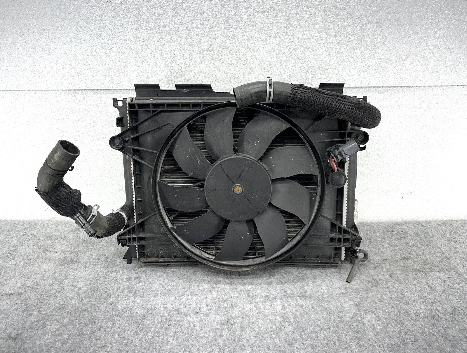 2015 - 2023 DODGE CHALLENGER SRT HELLCAT OEM RADIATOR A/C CONDENSOR FAN ...