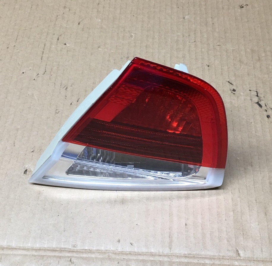 BMW OEM Tail Light Lamp Taillight Lens Right Rear 63216937460 E90 3 ...