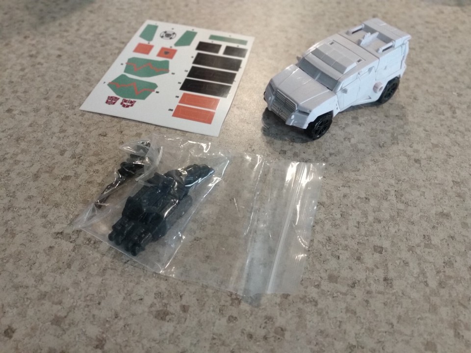 Transformers BotCon Combiner Wars Custom Class Medix Sticker Figure Set ...