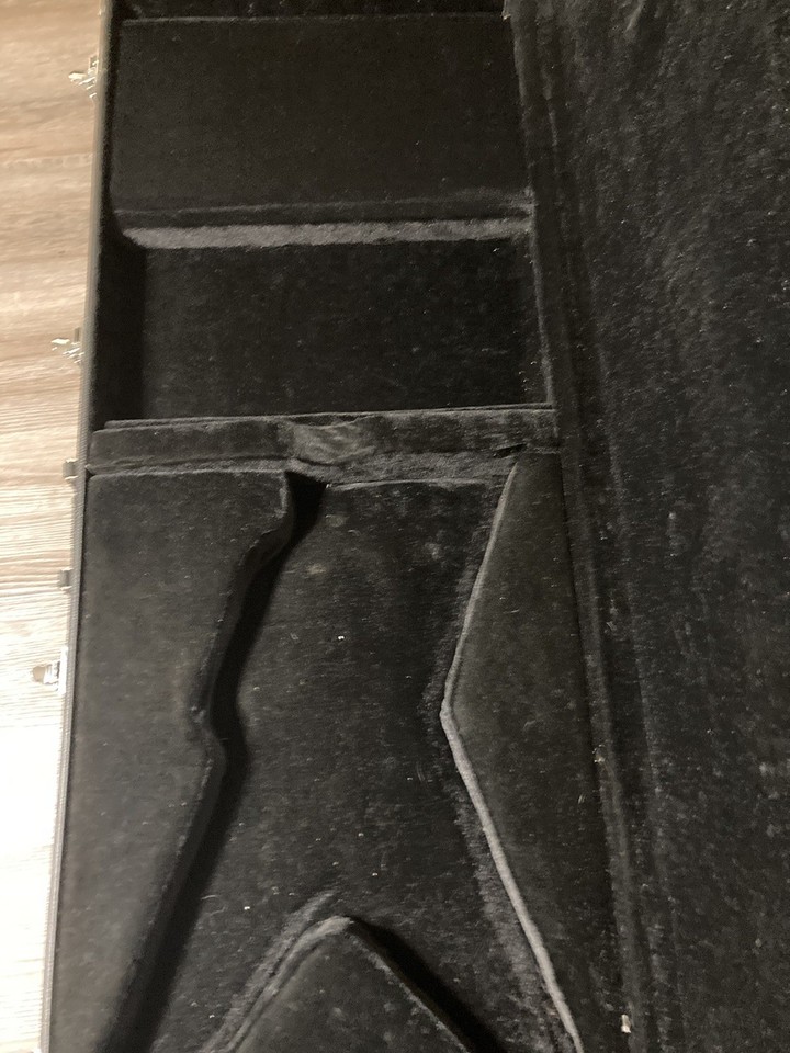 Dean Trans AM Guitar Form Fitted Hard Shell Case - ML Dime Or Flying V ...