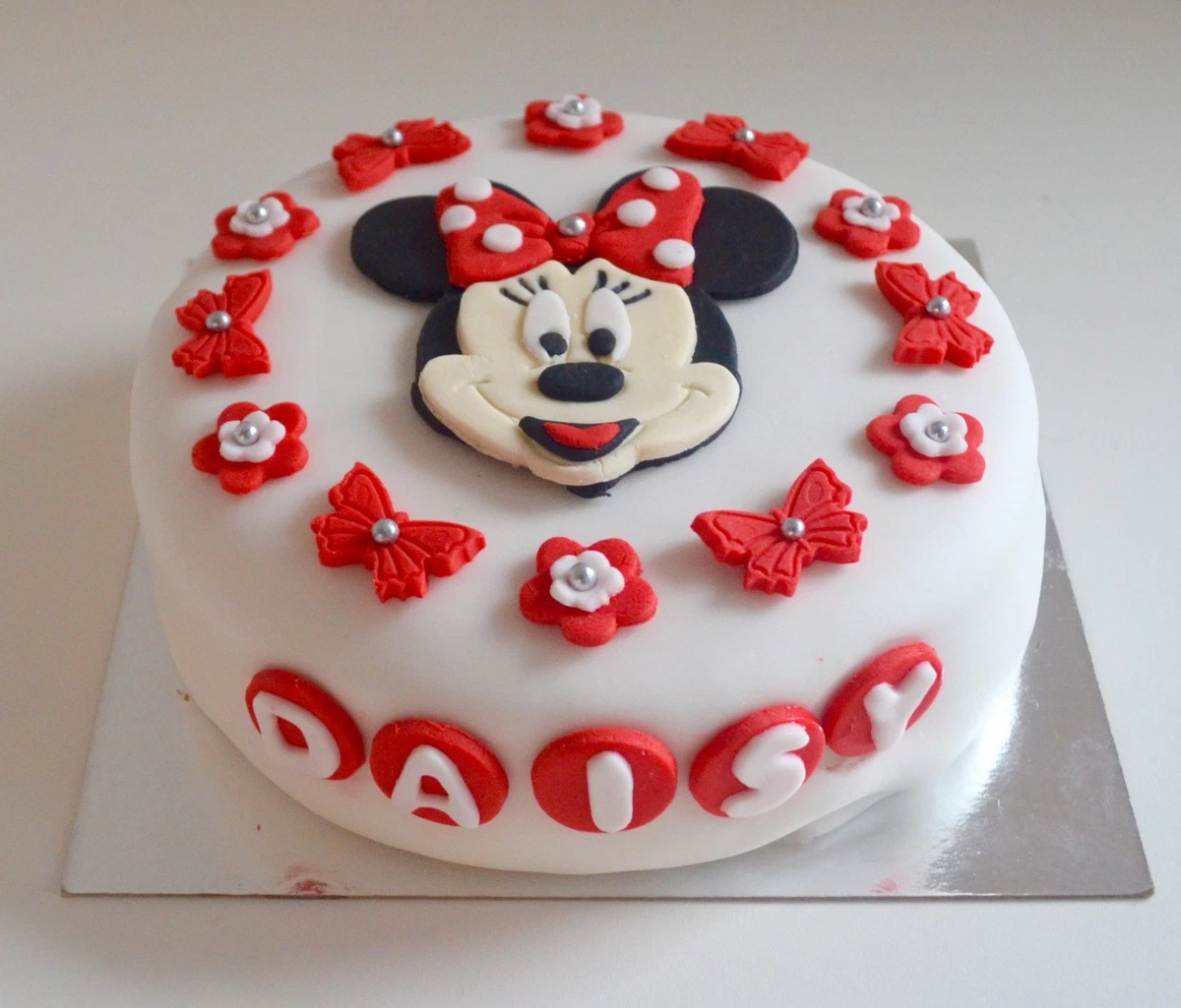 Red Minnie Mouse Buttercream Cake
