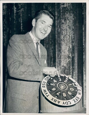1958 Press Photo Jack Narz With Spinning Wheel Dotto 1950s TV Game Show ...
