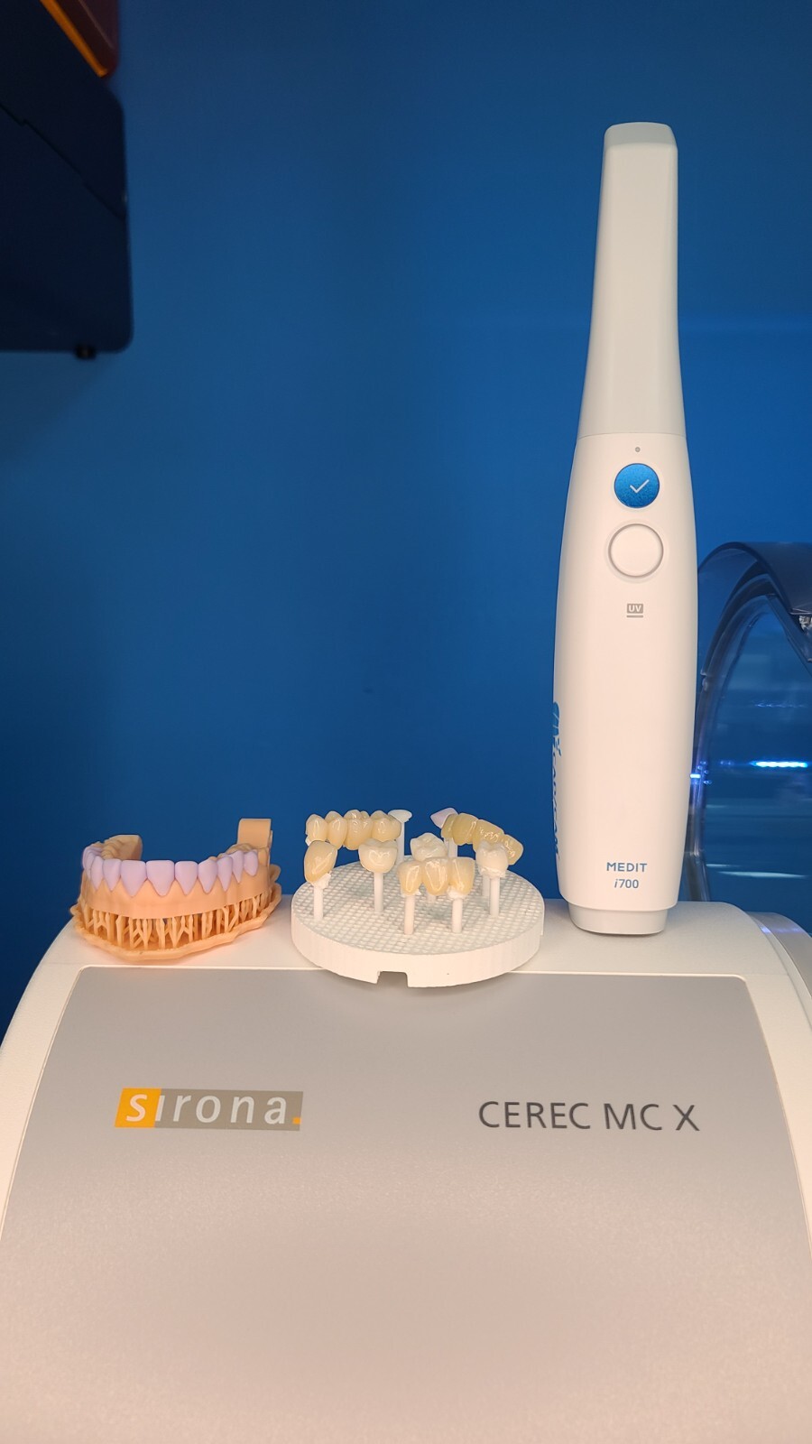 Medit i700 + SIRONA CEREC MCXL + Ivoclar CS Oven - Chairside System | eBay