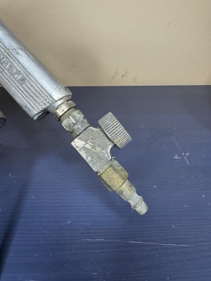 Vintage DEVILBISS Spray Paint Gun Type MBC 77362 Canister #30 Nozzle ...