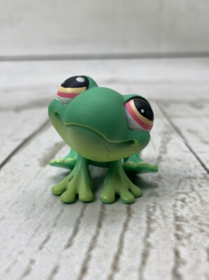 Littlest Pet Shop LPS #236 Green Frog Figure Pink And Yellow Eyes ...