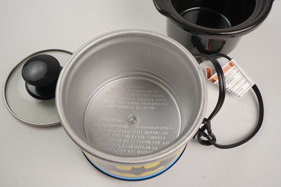 DC Comics BATMAN Mini Crock Pot Cooker .65 Quart NEW | eBay