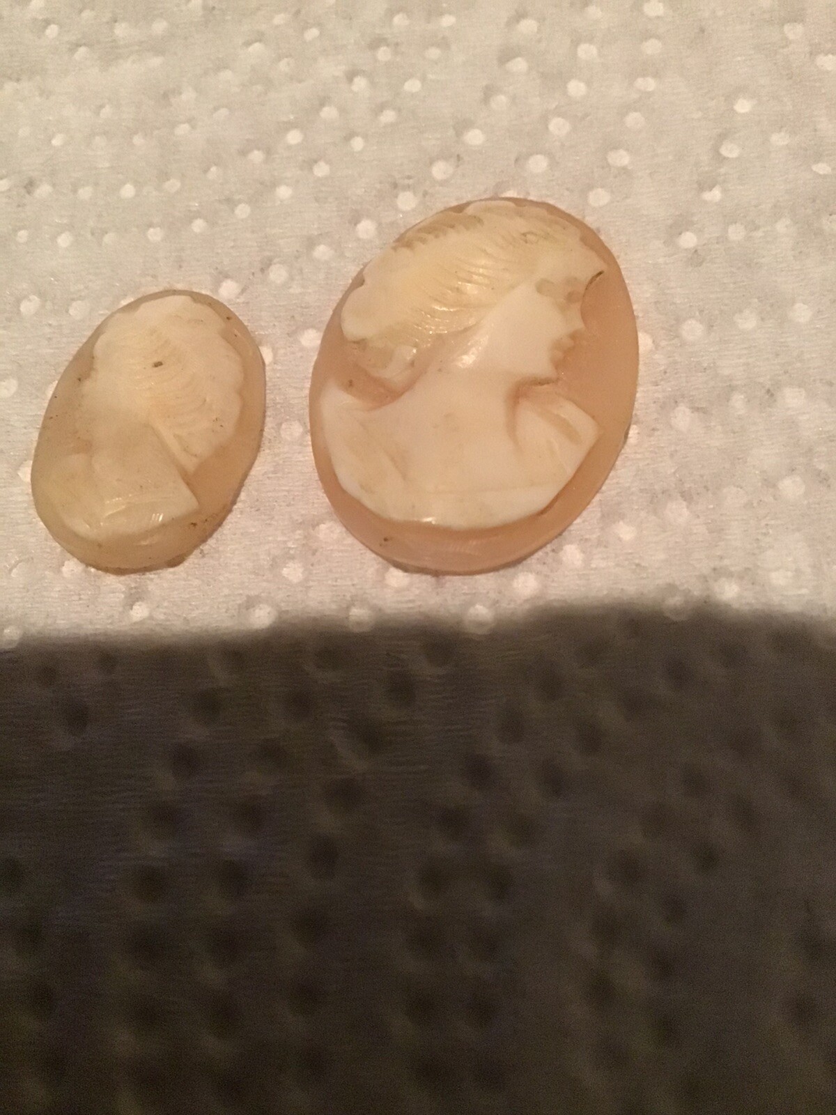 2 Vintage Shell Cameos - Gem