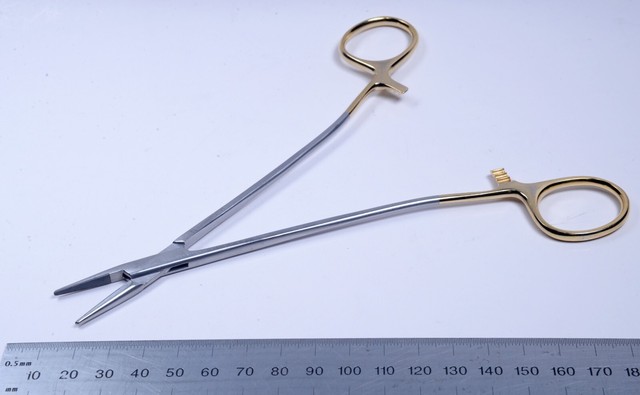 Symmetry Codman Surgical 36-3020 Classic Plus Sarot Needle Holder 7 1/8” for sale online | eBay