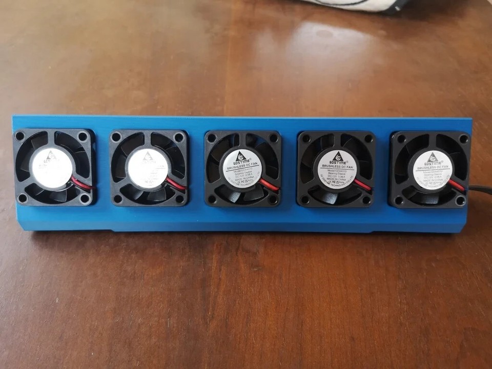 Victron 250/100 SmartSolar MPPT Fan Cooling System - 5 x 40mm Fans - UK ...