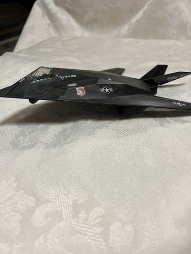 Dragon USAF F-117 Nighthawk, 37 TFW -1:144 scale | eBay