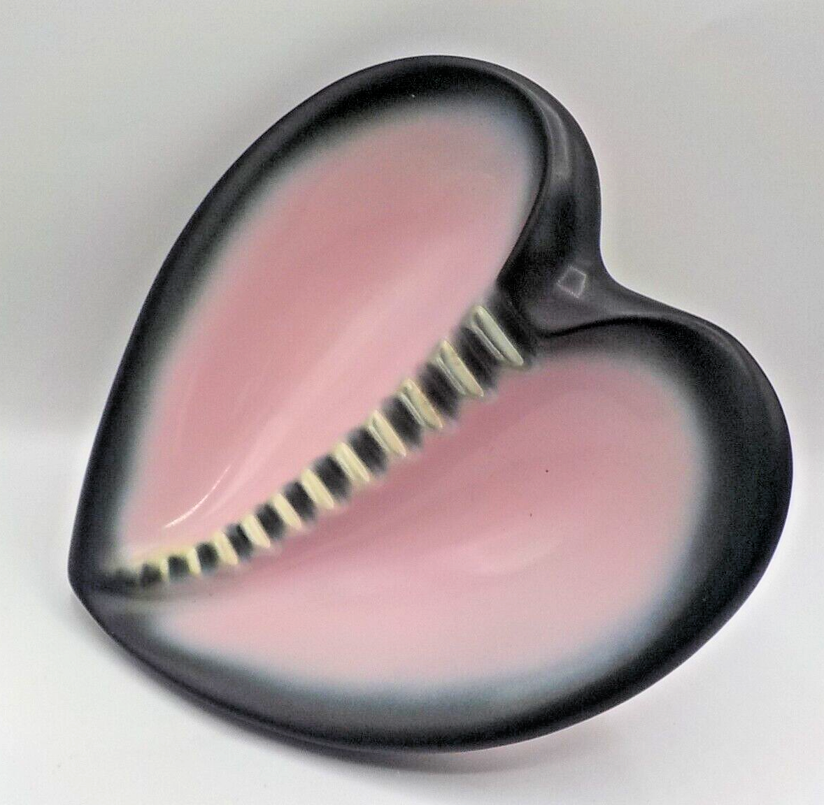 MidCentury Modern Heart Shaped Ashtray Pink Black MCM Vintage Ceramic 8 ...