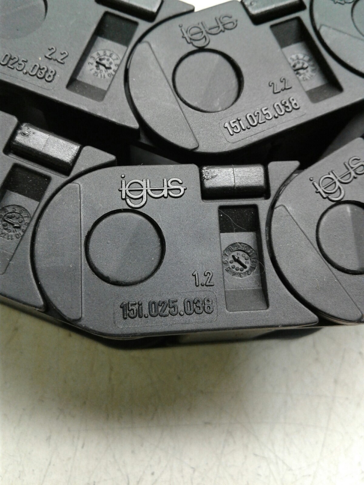 Igus 15i.025.038 (16 pieces) 1025.2p (2 pieces) | eBay