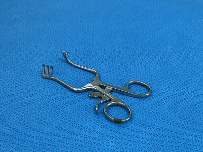 V. Mueller OS5532 Weitlaner Baby Retractor 2X3 Sharp Prong 4-1/4 ...