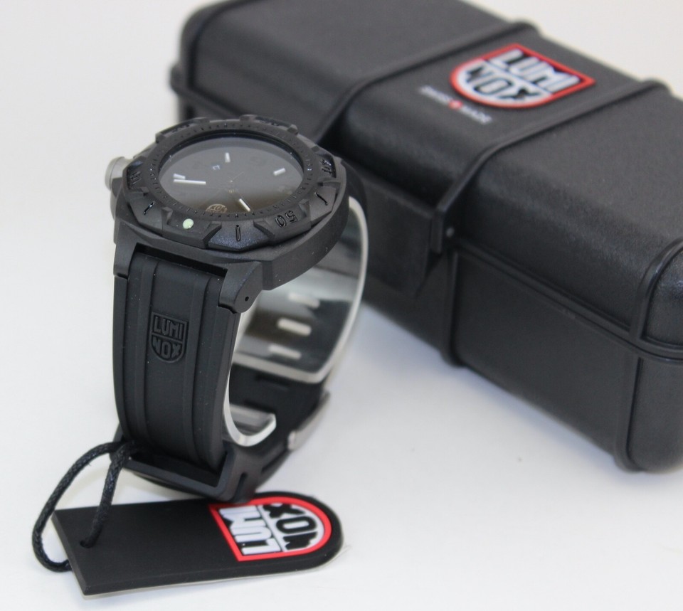 NEW AUTHENTIC LUMINOX SENTRY BO BLACK CARBON RUBBER XL.0201 XL 0201 MEN ...